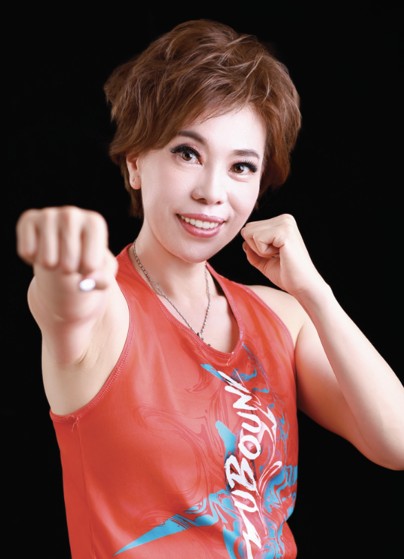 Amanda Leong 荣获第12届金凤奖2024之慈善家大奖 - TOP LEADER 领袖